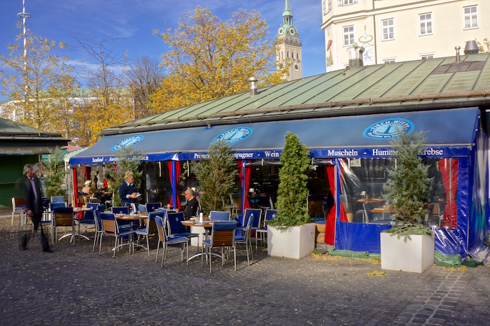 Fisch Witte am Viktualienmarkt - schwimmt oben