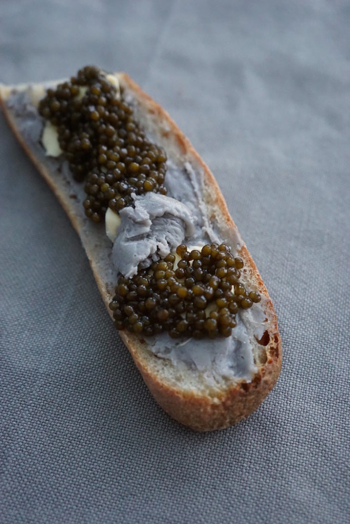 Beurre de Caviar. Das Kaviarbutterbrot - FOODHUNTER