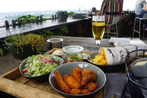 Anders auf dem Turmberg. Hofbistro mit Panorama - FOODHUNTER