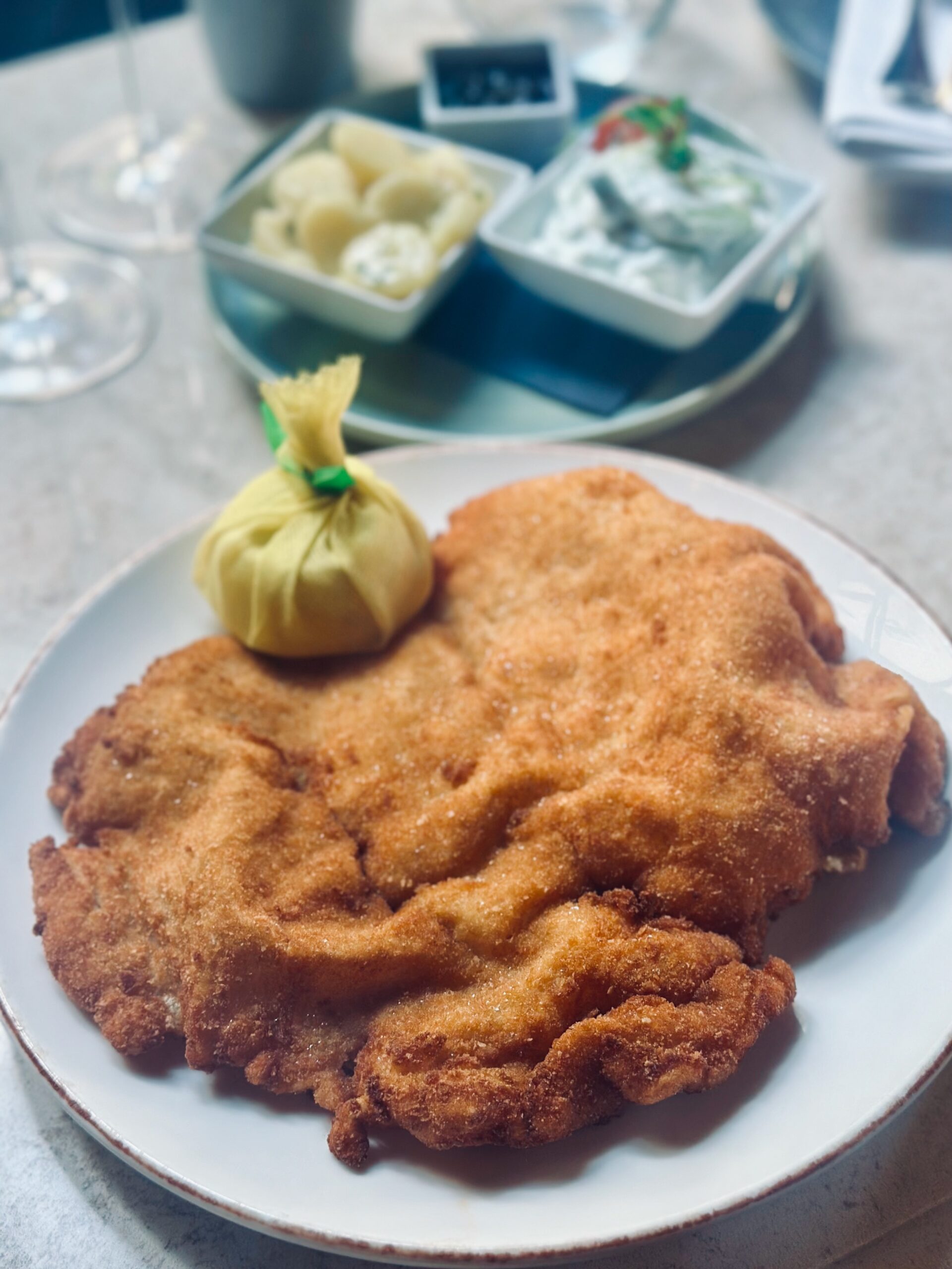 DO&CO Bistro München. Zwischen Schnitzel und Sashimi - FOODHUNTER